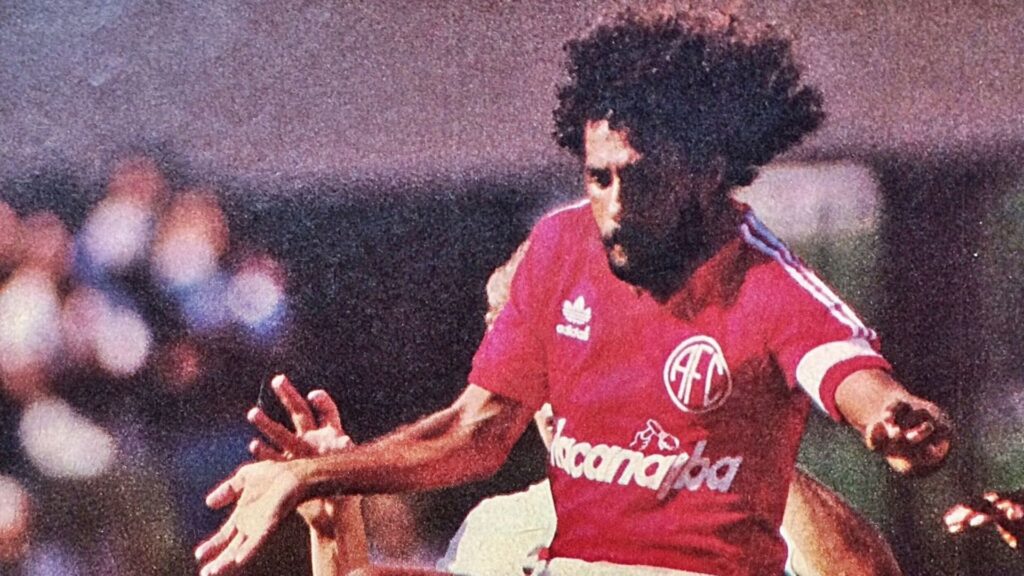 Luisinho Lemos, 73 anos | America Football Club